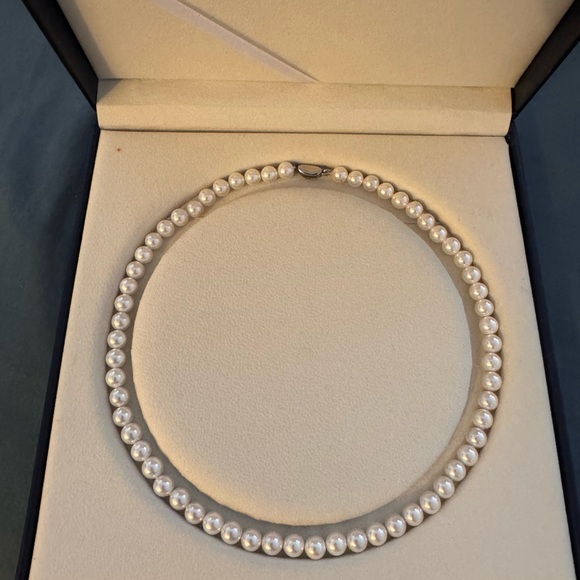 Jewelry | Elegant Shell Pearl Necklace | Poshmark